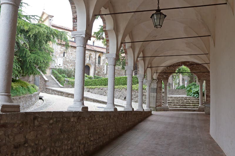 Al Castello Di Udine, L'Italia Immagine Stock - Immagine di monumenti ...