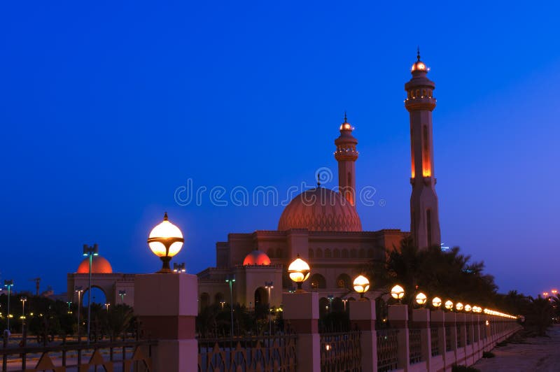 Al-Fateh Grand Mosque in Bahrain - Night Scene Stock Photo - Image of ...