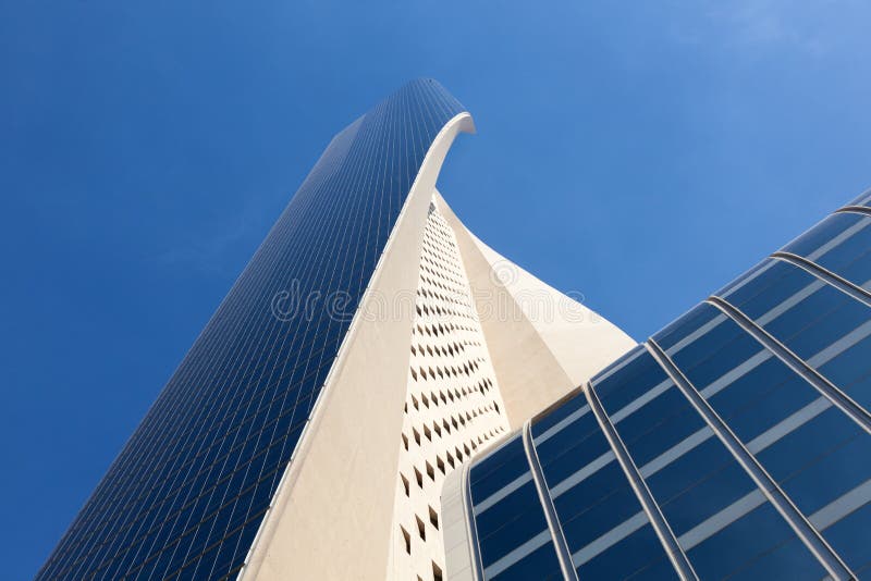The Al Hamra Tower in Kuwait Editorial Photo - Image of hamra, building ...