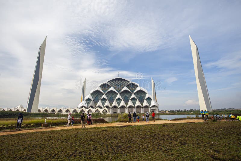 Al Jabbar Graet Mosque of West Java, a Brand New Mosque, One of the ...