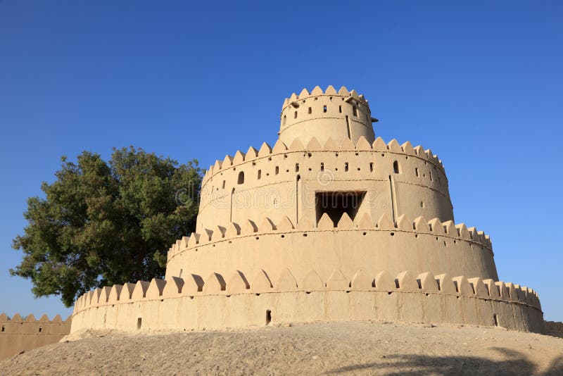 Al Jahili Fort in Al Ain, Abu Dhabi Stock Photo - Image of fortress ...