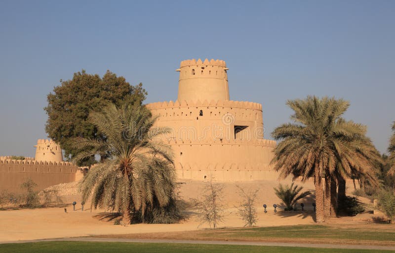 Al Jahili Fort in Al Ain, Abu Dhabi Stock Photo - Image of fortress ...