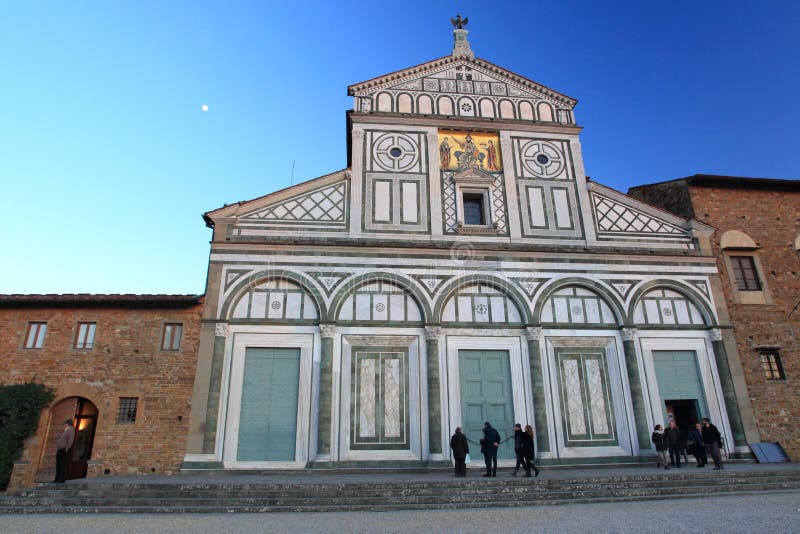 Al Monte De San Miniato Est Une Basilique à Florence, Italie Image ...
