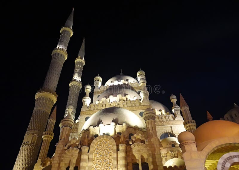 320 Al Sahaba Mosque Stock Photos - Free & Royalty-Free Stock Photos ...