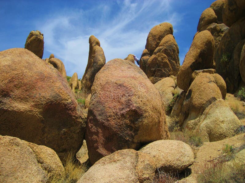 Alabama Hills stock image. Image of trail, boulder, deserts - 3524835