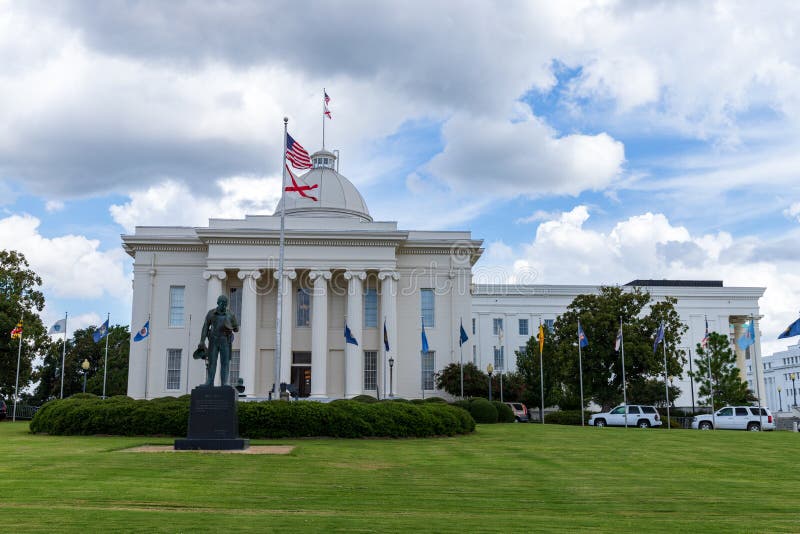 Alabama State Capitol Building in Montgomery Alabama Editorial ...