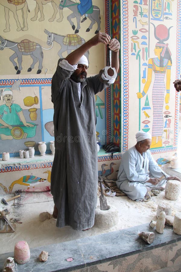 Alabaster Worker editorial photo. Image of worker, egyptian - 82076226