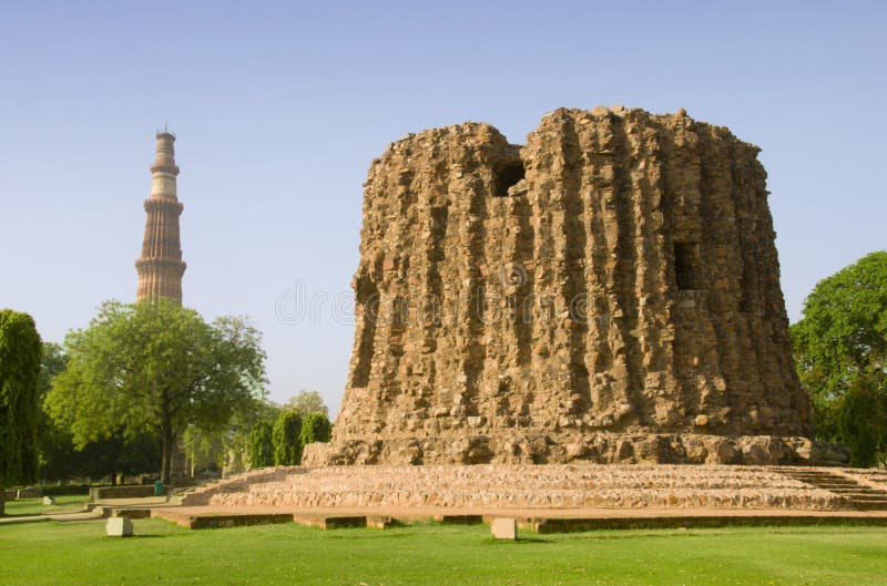 Alai Minar, Delhi, Inde, Delhi Photo stock - Image du delhi, énorme ...