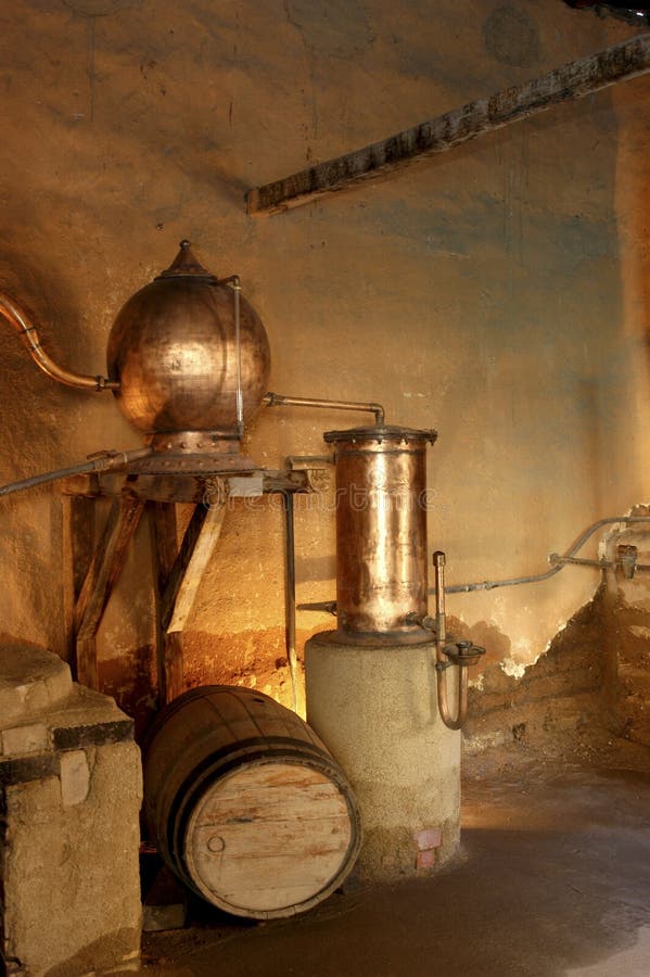 Alambicco fotografia stock. Immagine di evaporazione - 35492778