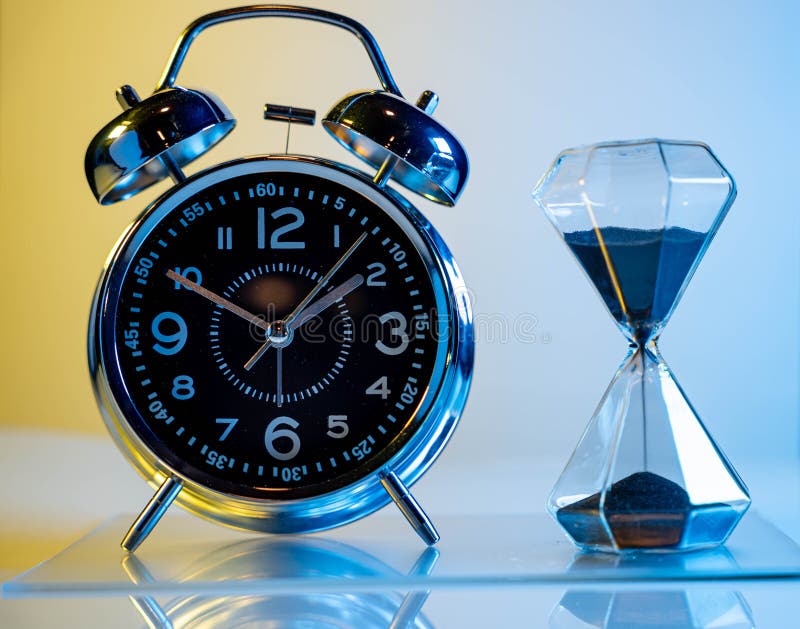 Reloj Amarillo Stock Photos - Free & Royalty-Free Stock Photos from ...