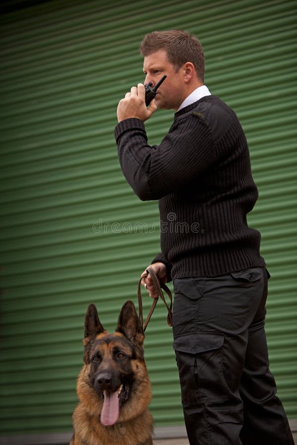 Alarma del perro imagen de archivo. Imagen de radio, cierre - 28408543