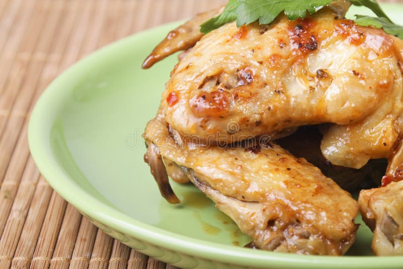 Alas de pollo foto de archivo. Imagen de guisado, carne - 17101612