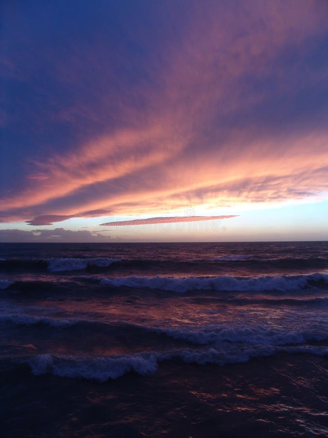 Alba sul Mar Mediterraneo immagine stock. Immagine di tempesta - 543345