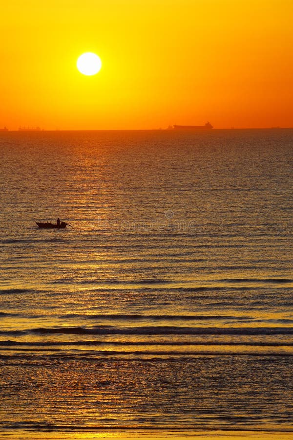 Alba fotografia stock. Immagine di sfondo, mattina, dorato - 6224460