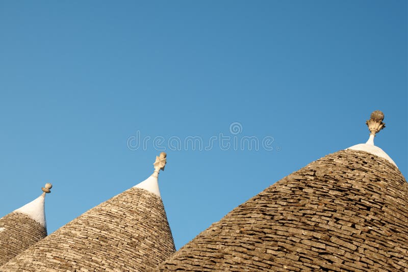 Alberobello, Toits De Trulli Photo stock - Image du lapidaire, pinacle ...