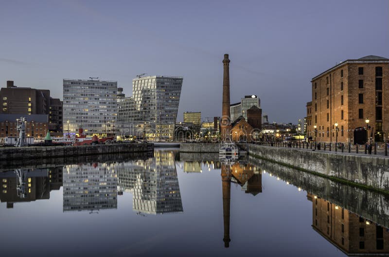 Liverpools albert Dock stock image. Image of moody, night - 95253329