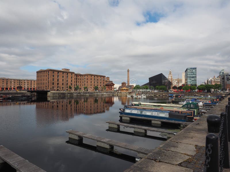 Albert Dock and Salthouse Dock in Liverpool Editorial Stock Image ...