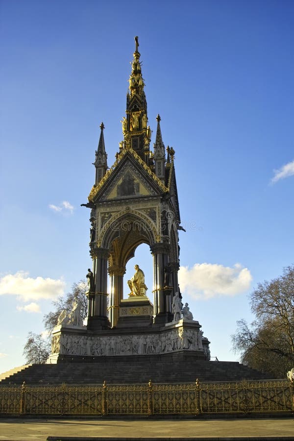 Albert Memorial in London editorial image. Image of george - 14906360