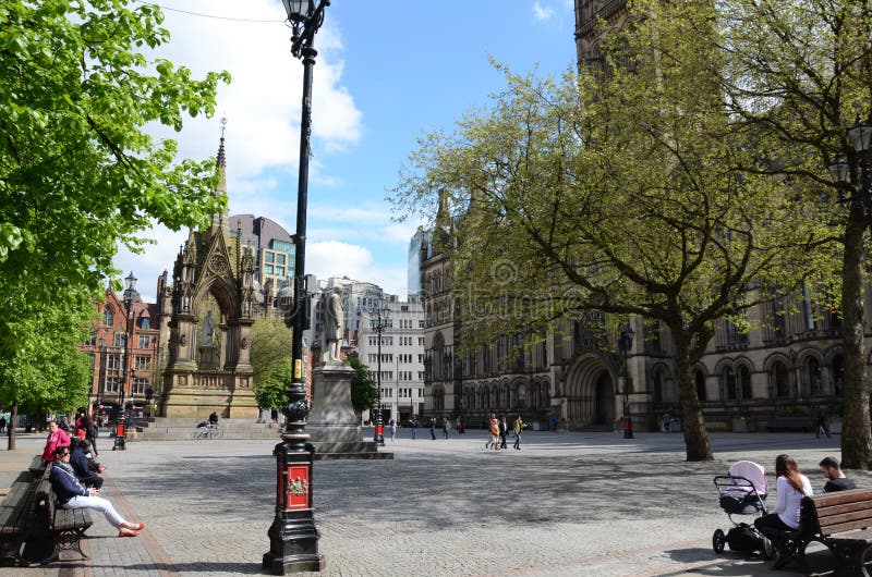 Albert Square, Manchester editorial image. Image of people - 147242415