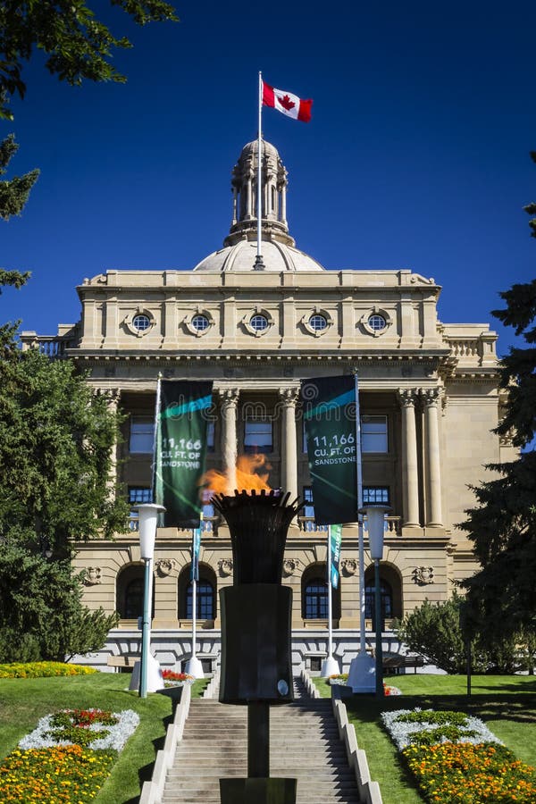 Alberta Legislature Building Fountain Stock Image - Image of fall ...