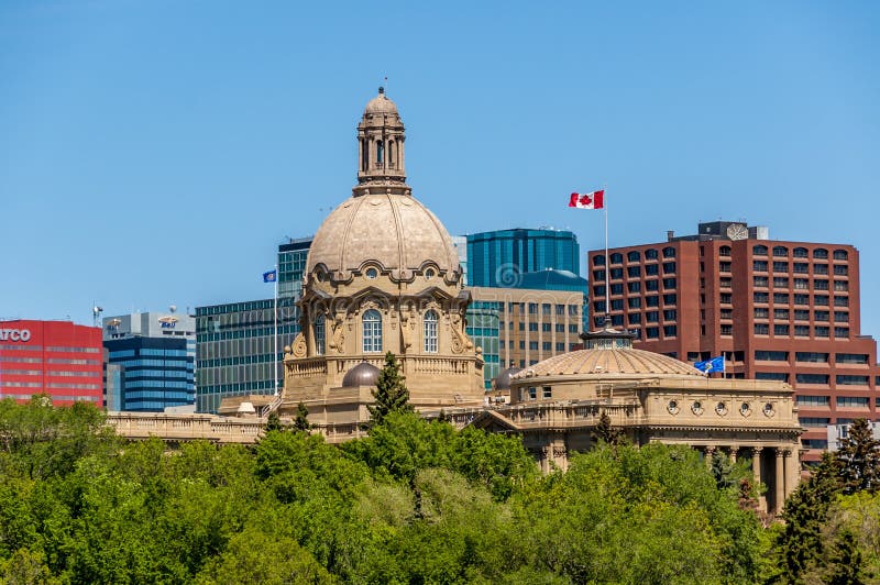 Alberta Legislature Building in Edmonton Editorial Stock Image - Image ...