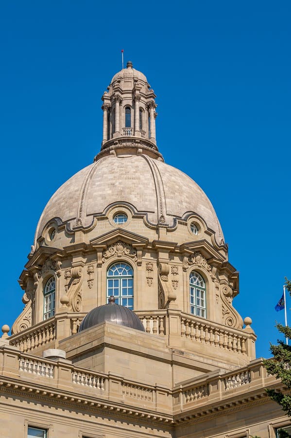Alberta Legislature Building in Edmonton Stock Image - Image of dome ...