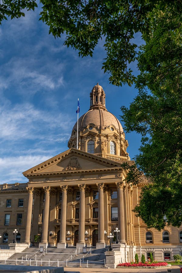 Alberta Legislature Building in Edmonton Stock Image - Image of dome ...