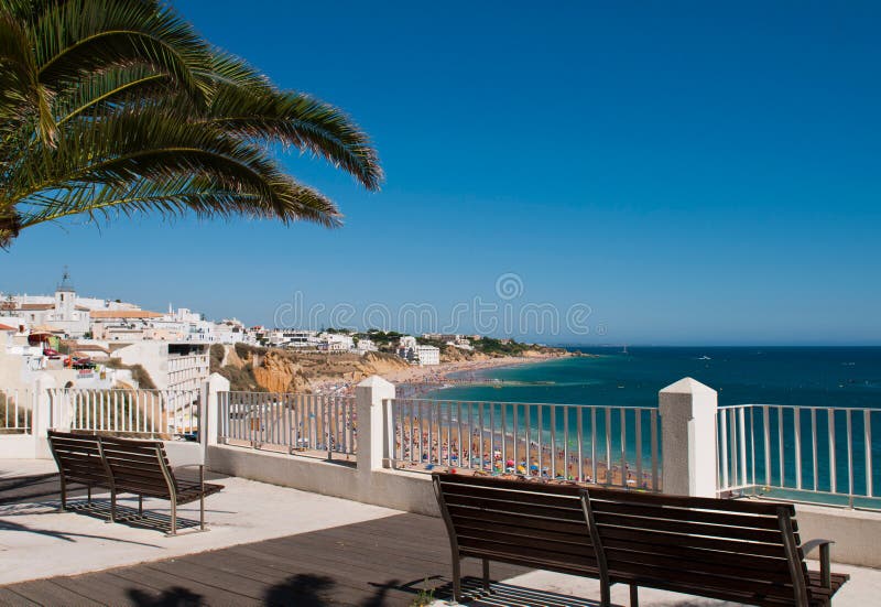 Albufeira Strand stockbild. Bild von anblick, szenisch - 25003219