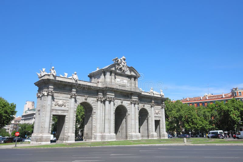 Alcala Gate Cityscape Madrid Spain Stock Photo - Image of landmark ...