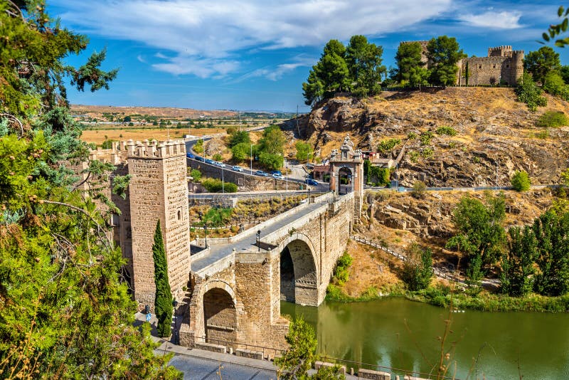 The Alcantara Bridge in Toledo, Spain Stock Photo - Image of alcazar ...