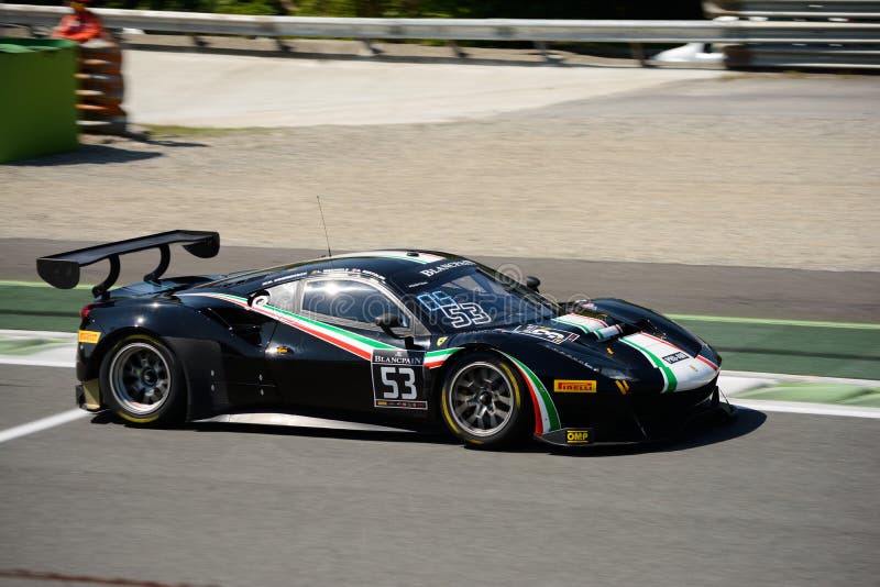Alcohol De La Raza Ferrari 488 GT3 En Monza Imagen editorial - Imagen ...