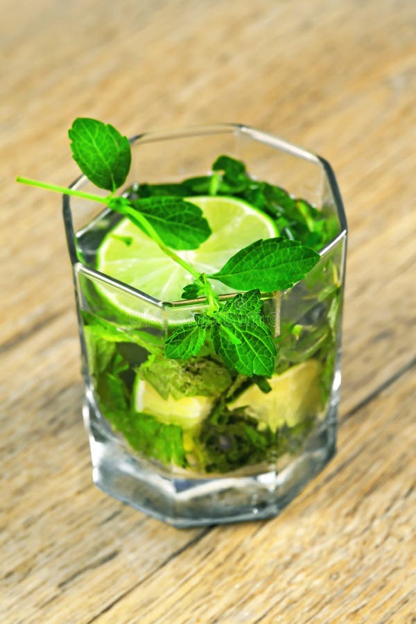 Alcoholic Beverage - Mochito Stock Image - Image of dish, foodstuffs ...