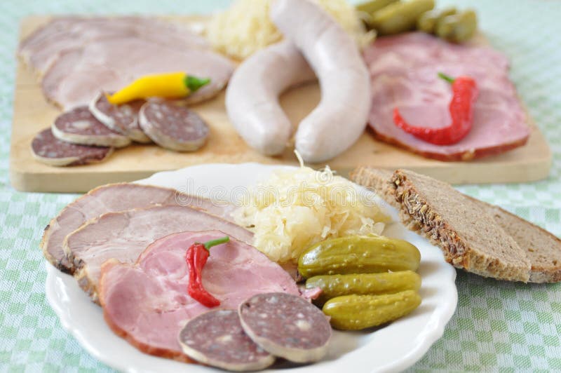 Alemán Bauernschmaus imagen de archivo. Imagen de asador - 32899285