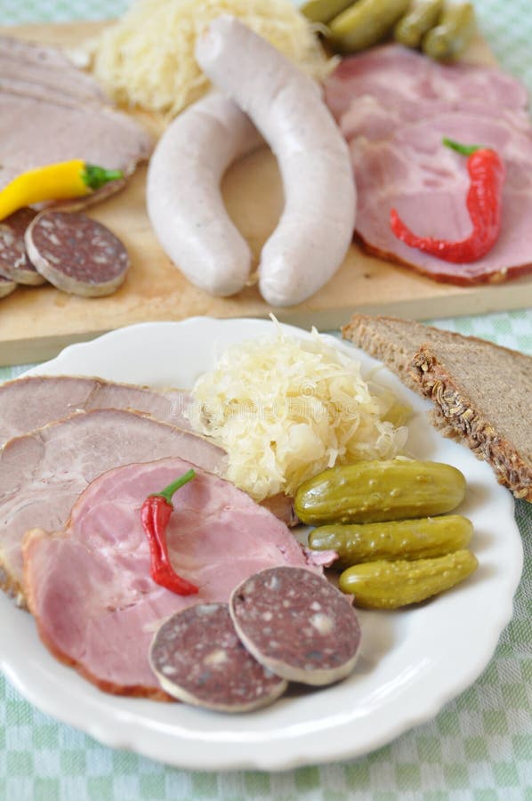 Alemán Bauernschmaus imagen de archivo. Imagen de asador - 32899285