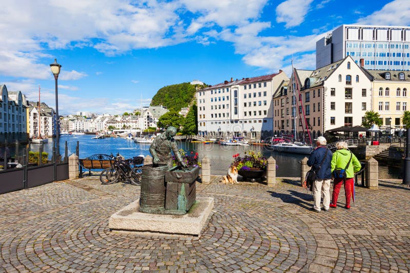 Art Nouveau Centre Alesund redaktionelles stockfotografie. Bild von ...