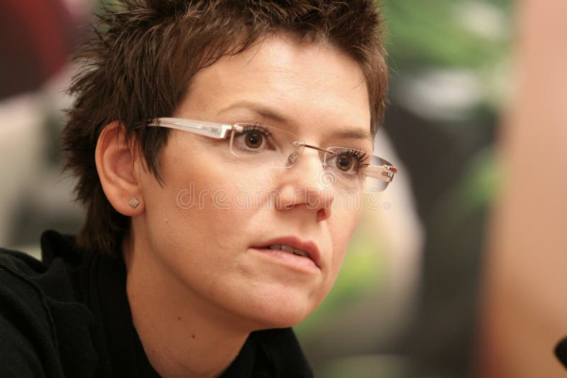 Alexandra Olaru editorial photo. Image of fame, dero - 25798576