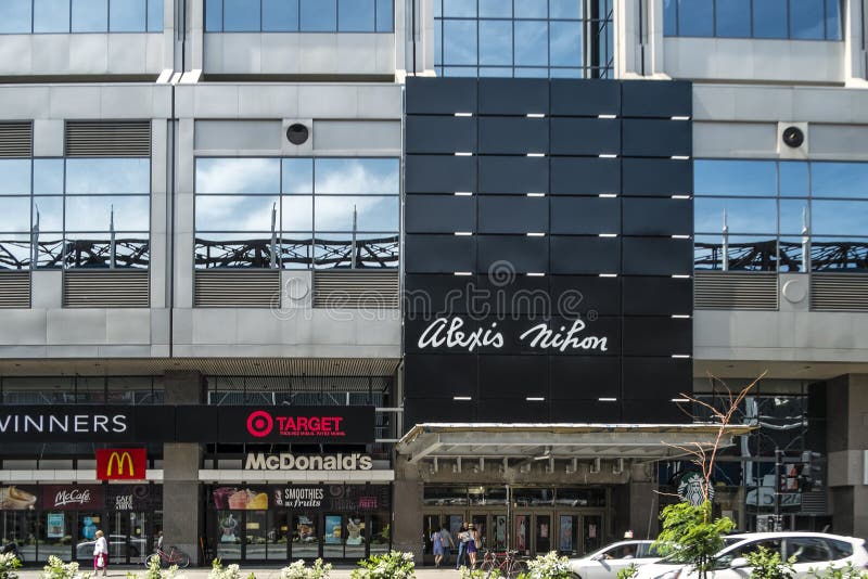 Alexis Nihon-Piazza redaktionelles stockfoto. Bild von platz - 83786378