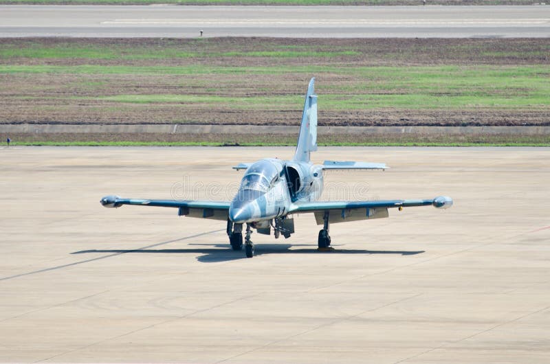 Alfa jet fotografia editoriale. Immagine di airshow, aeroporto - 22849707