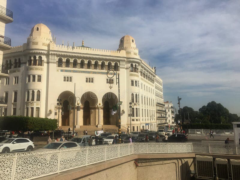 Algiers Central Post Office Editorial Photo - Image of aged, artwork ...