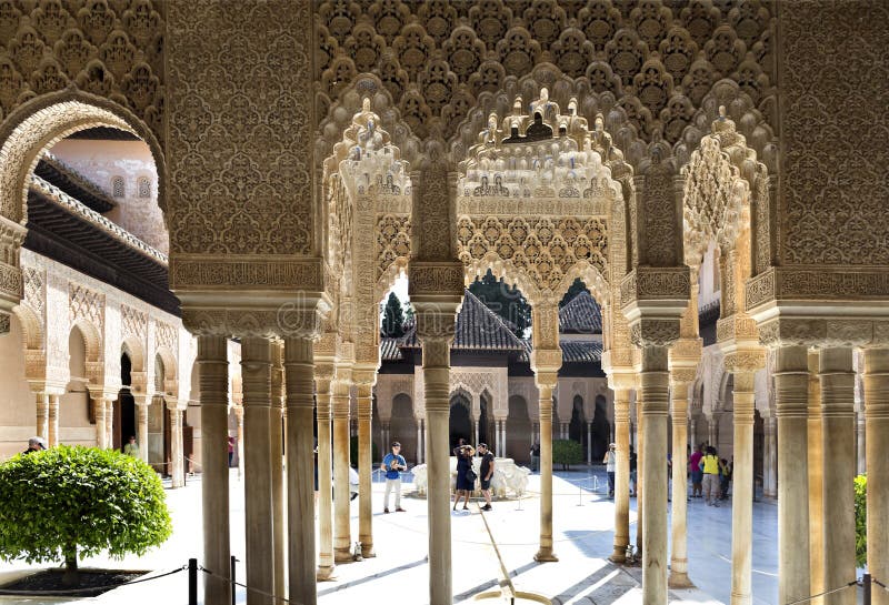 Alhambra Court De Los Leones Foto de archivo editorial - Imagen de ...