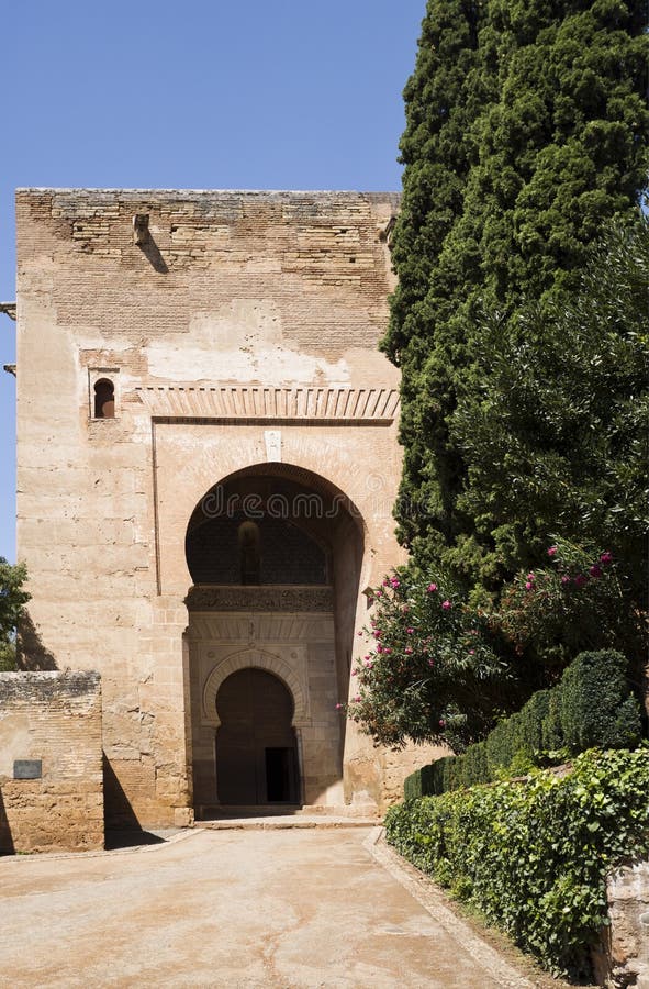 Alhambra Gate De La Justicia Imagen de archivo - Imagen de entrada ...