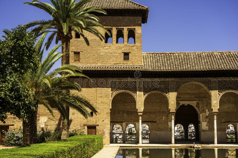 Alhambra S Partal Palace Courtyard Stock Photo - Image of pool, spain ...