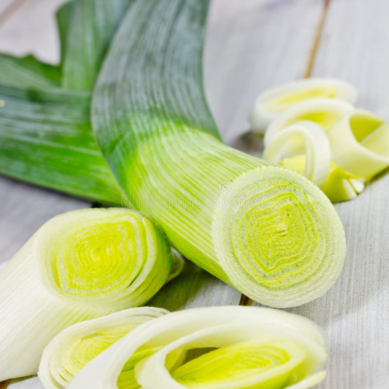 Alho-porro fresco cortado foto de stock. Imagem de orgânico - 11548684