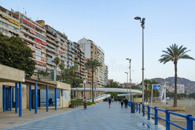 ALICANTE, SPAIN - November 5, 2024: Alicante Beach in Autumn Editorial ...