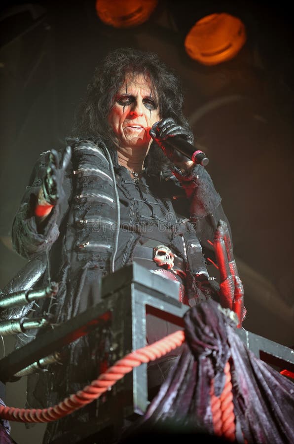 Alice Cooper editorial image. Image of live, hard, style - 23035035