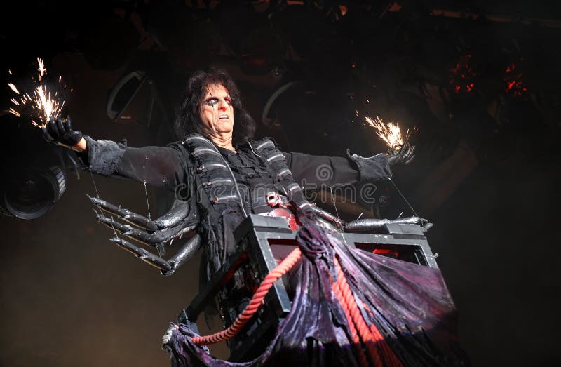 12,007 Alice Coquine Stock Photos - Free & Royalty-Free Stock Photos ...