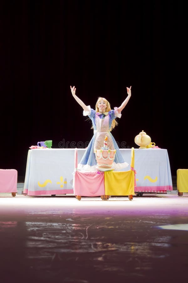Alice in Wonderland at Table Editorial Image - Image of green, skates ...