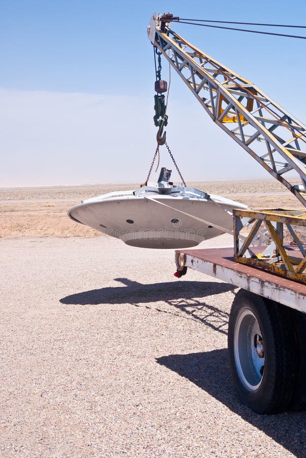 Alien Spacecraft on Tow Truck Editorial Photography - Image of flying ...