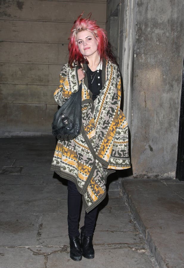 Alison Mosshart editorial photography. Image of mccartney - 23475637