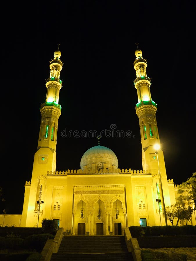 Alla moschea di El Tabya immagine stock. Immagine di moschea - 8178407